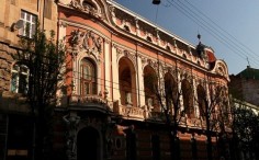 Discover Ukraine : Places : Western : Lviv : House of Scientists ...